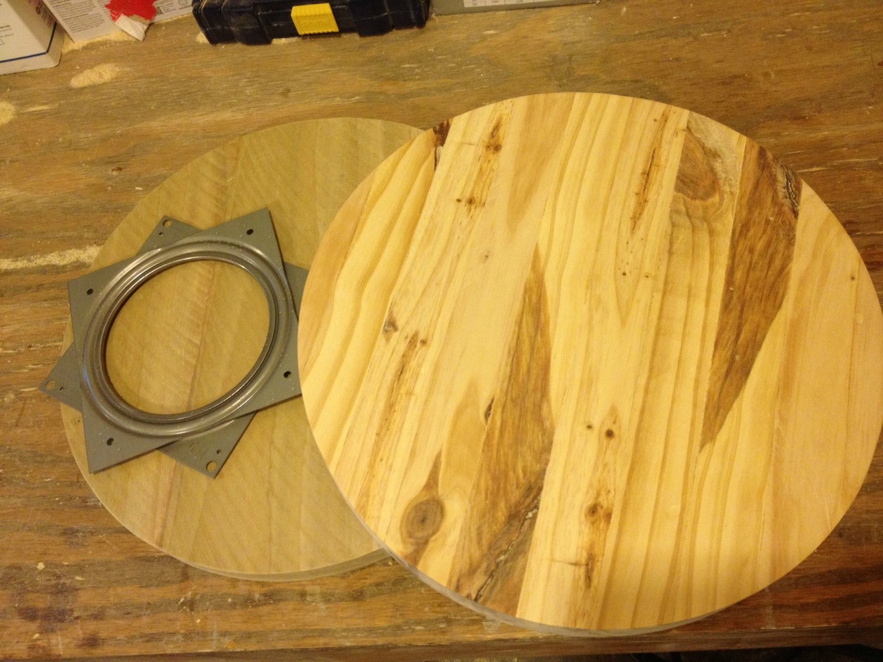 Easy DIY Lazy Susan Tray or Serving Plate! {Made from Wood Scraps}