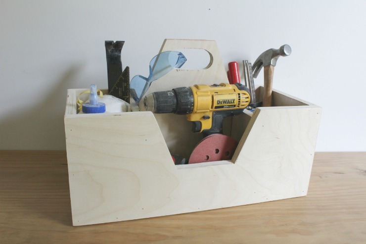 Easy DIY Scrap Wood Carrying Caddy