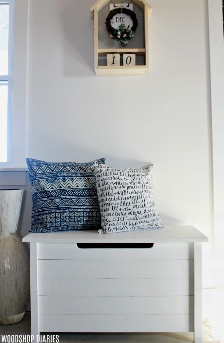 DIY Toy Box--With Faux Slats! {FREE BUILDING PLANS!}