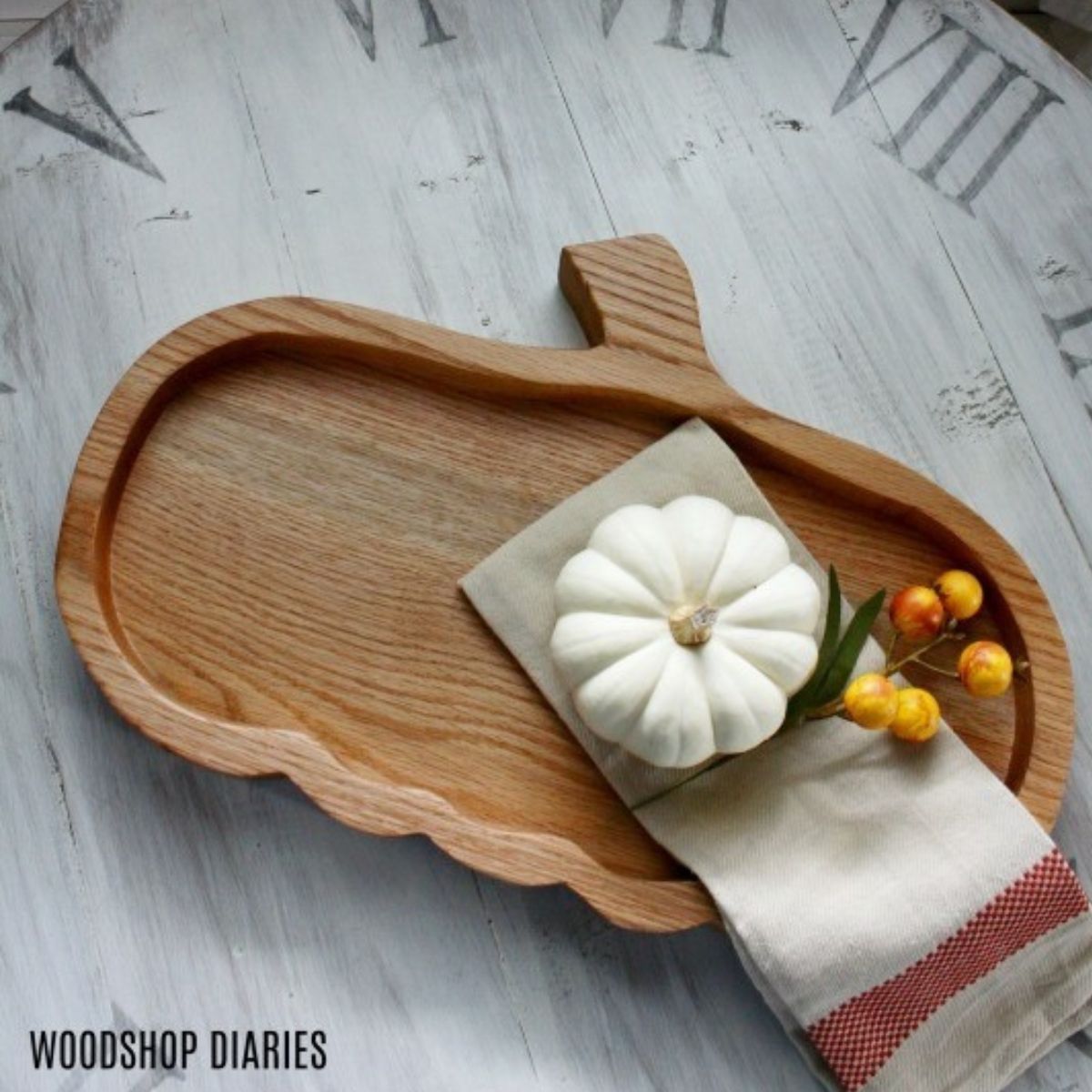 DIY Pumpkin Plate Serving Tray --{Simple Fall Project Idea}