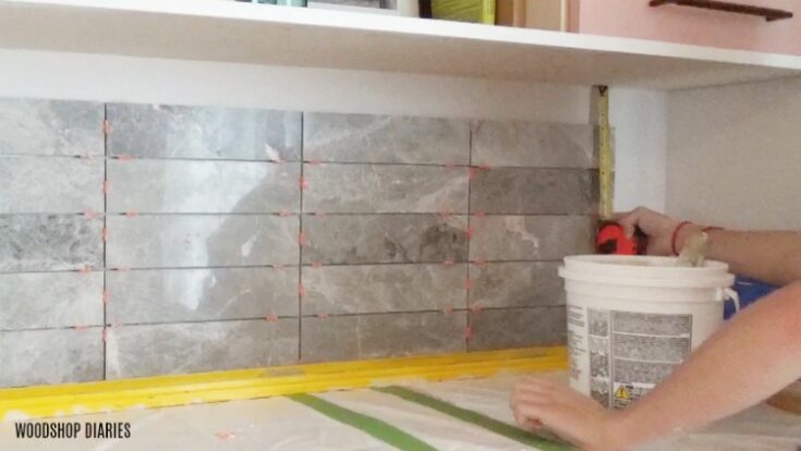 How to Tile a Backsplash --{A Tutorial for Beginners!}