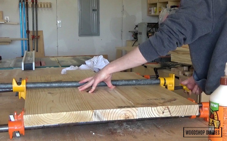 Farmhouse Coffee Bar Table--{6 Steps to Build It!} Free Building Plans