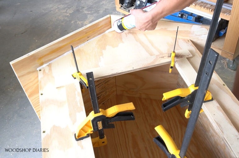 How to Build a Blessing Box {Community Donation Box}