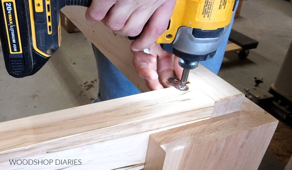 DIY Modern Dining Table--WOODWORKING PLANS!