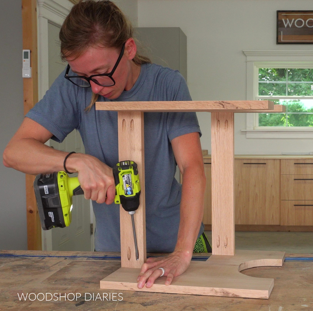 DIY Side Table Plant Stand | FROM WOOD SCRAPS!