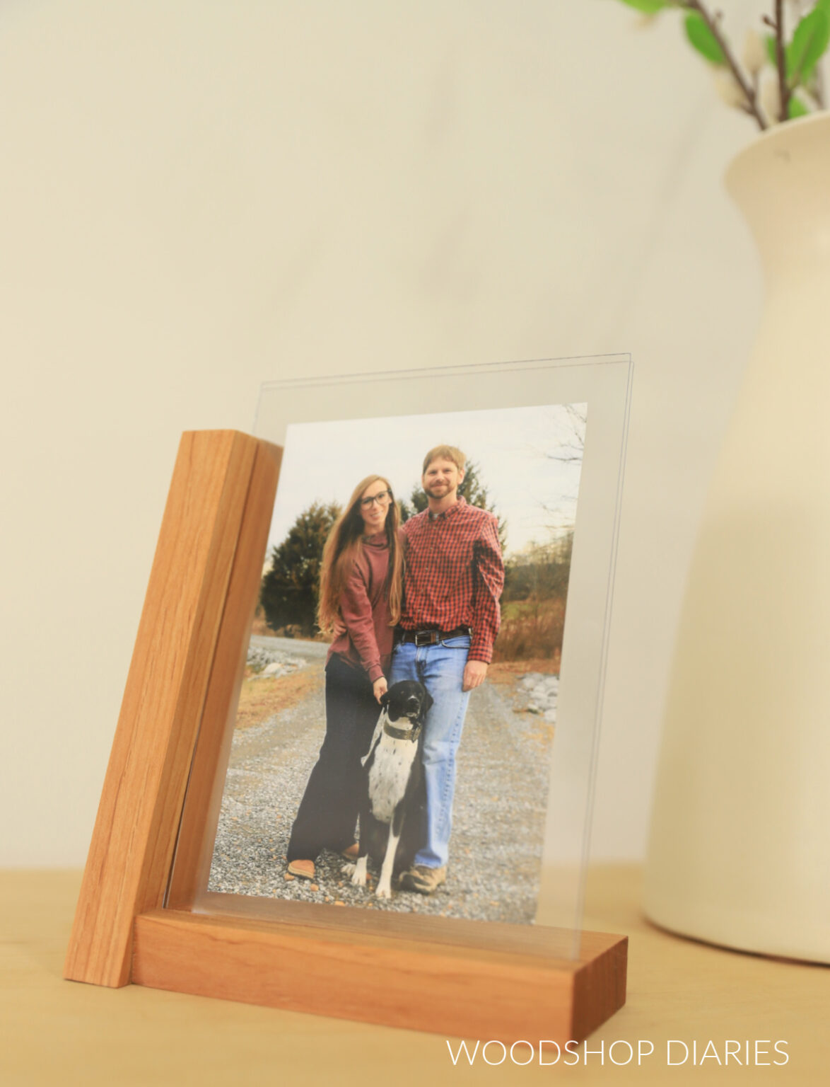 Easiest DIY Desktop Photo Frame