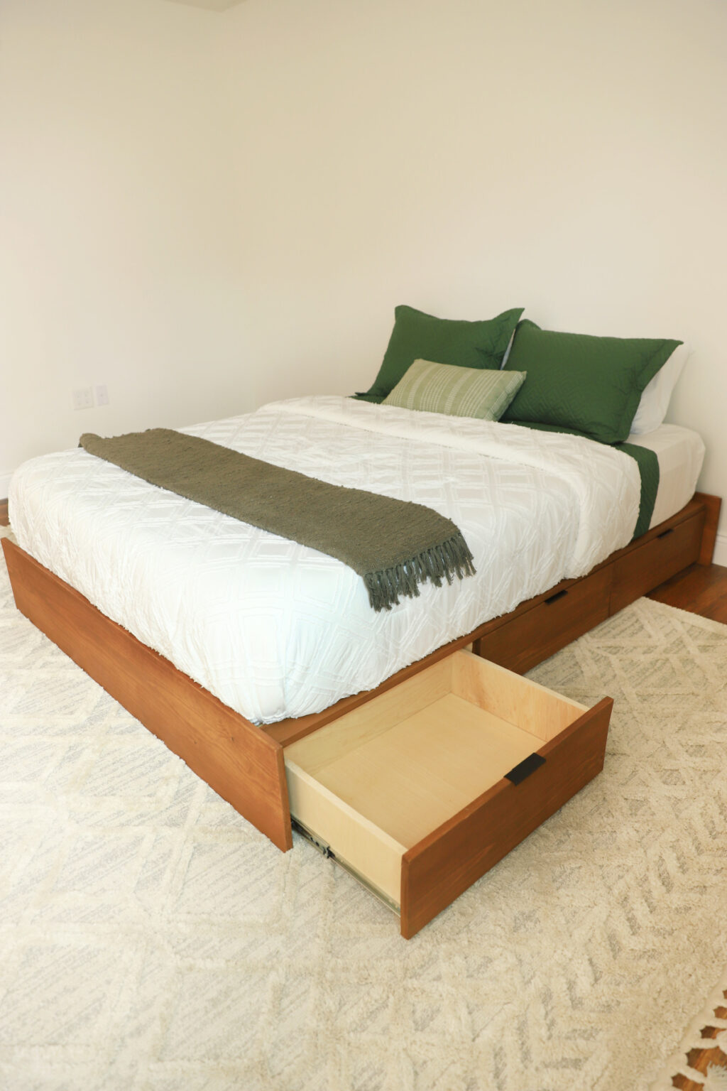 DIY Platform Storage Bed | with BUILDING PLANS